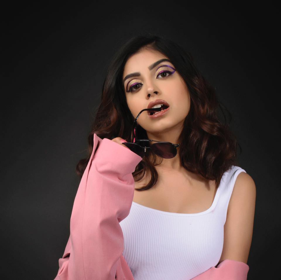 Twinkle Arora Biography, Family, Age, Net Worth & More - whatAinfo.in